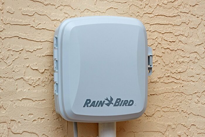 Rain Bird RC2 8-Zone Wi-Fi Irrigation Controller (RC2-120V) | Backyard ...